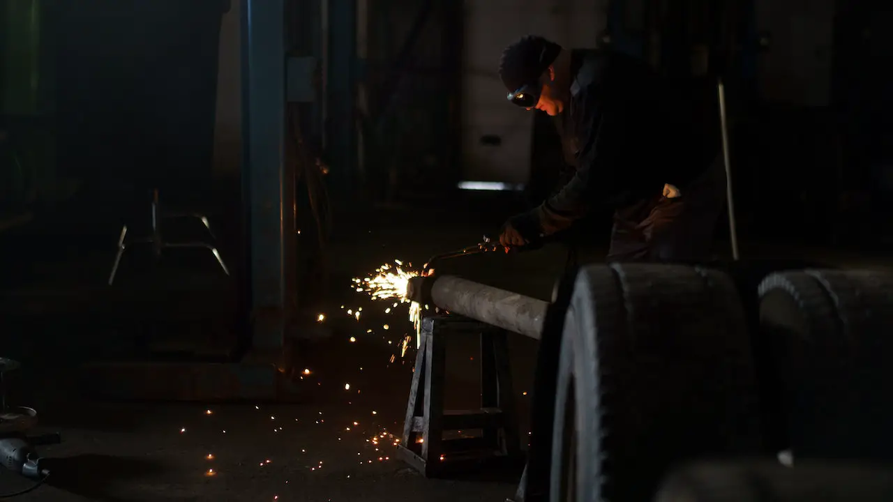 Where to Ground When Welding on a Car | BQ Welds